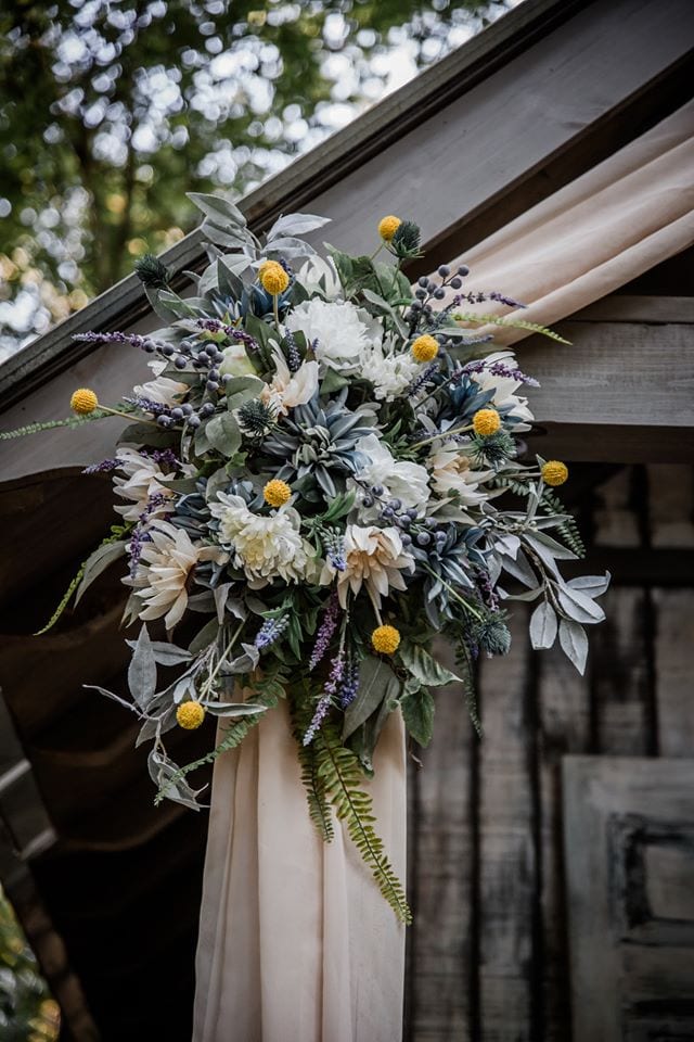 Chapel Accessories - Chapel in the Hollow