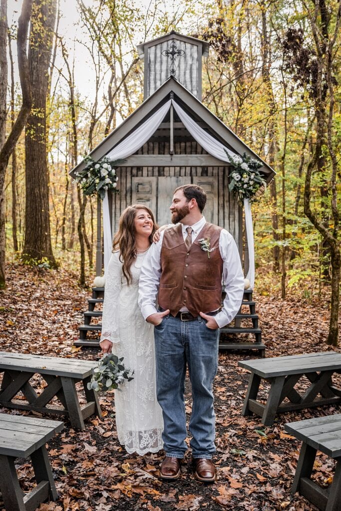 Fall Country Weddings - Marlee and Brock - Chapel in the Hollow