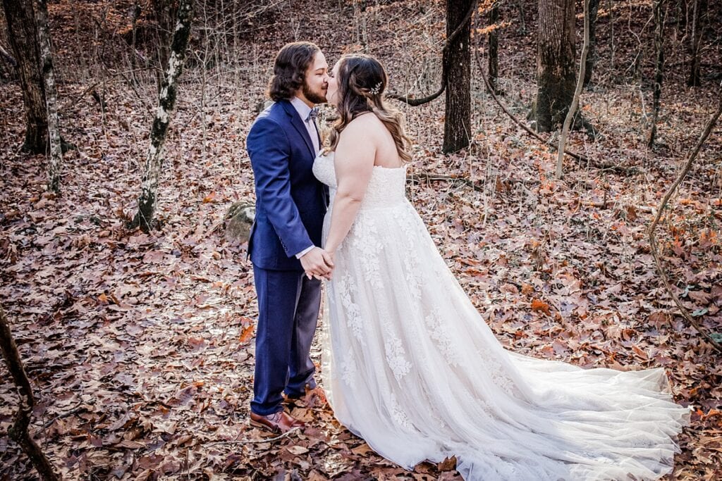 Winter Wedding in Tennessee - Sydnie and Hunter - Chapel in the Hollow