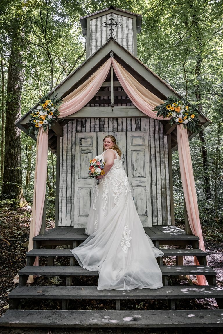 Forest Micro Wedding - Katie and Blake - Chapel in the Hollow
