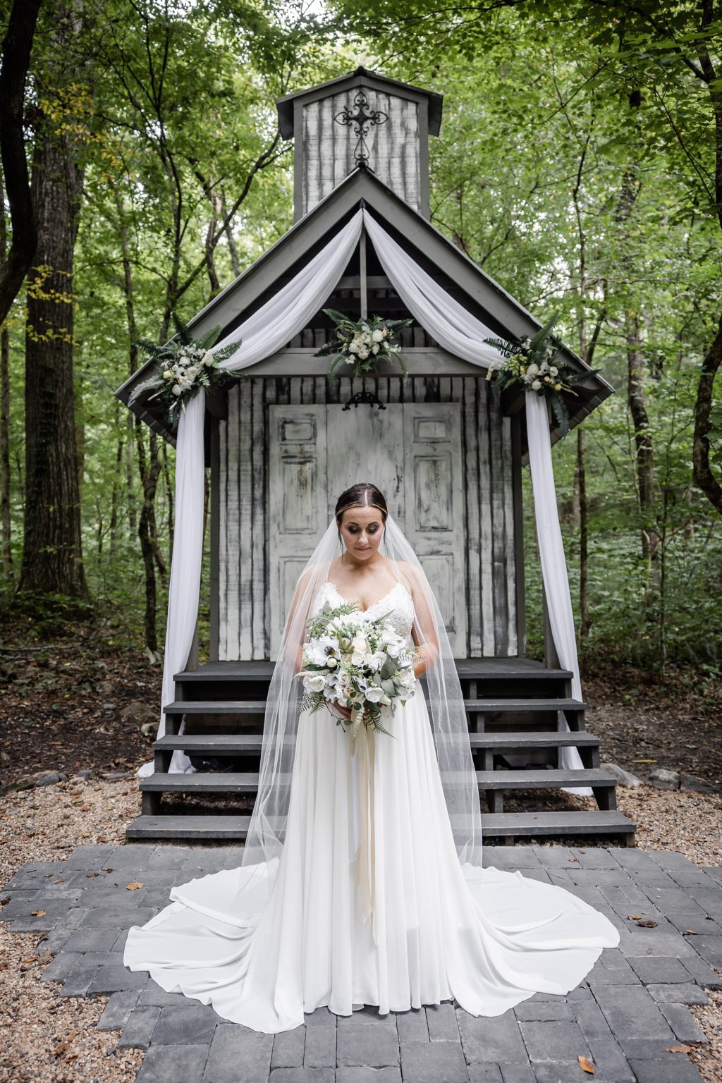 Classic Forest Micro Wedding - Libby and Taylor - Chapel in the Hollow