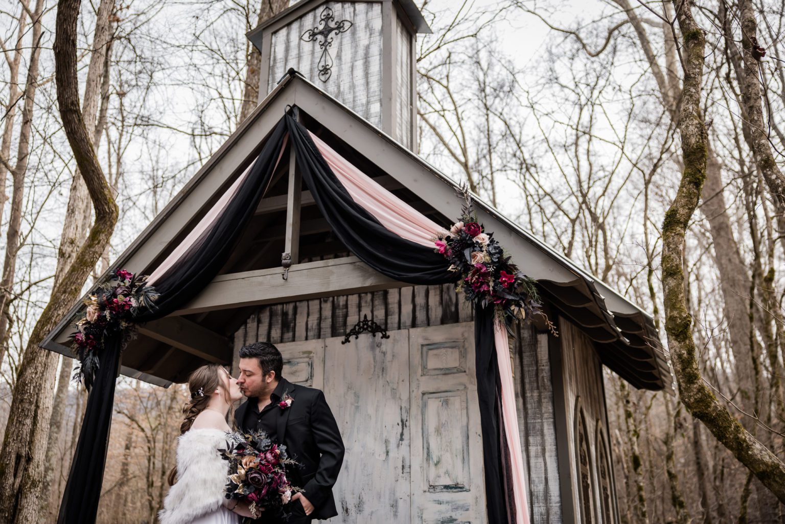 Lord of the Rings Inspired Micro Wedding - Teddy and Ryan - Chapel in ...
