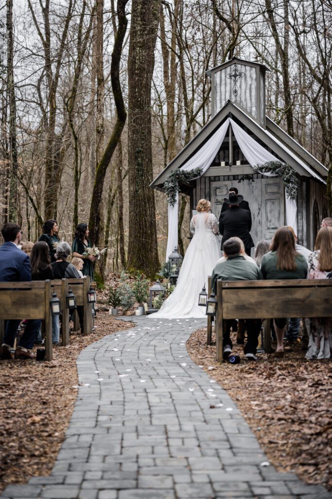 Ceremony Options and Photo Ops - Chapel in the Hollow