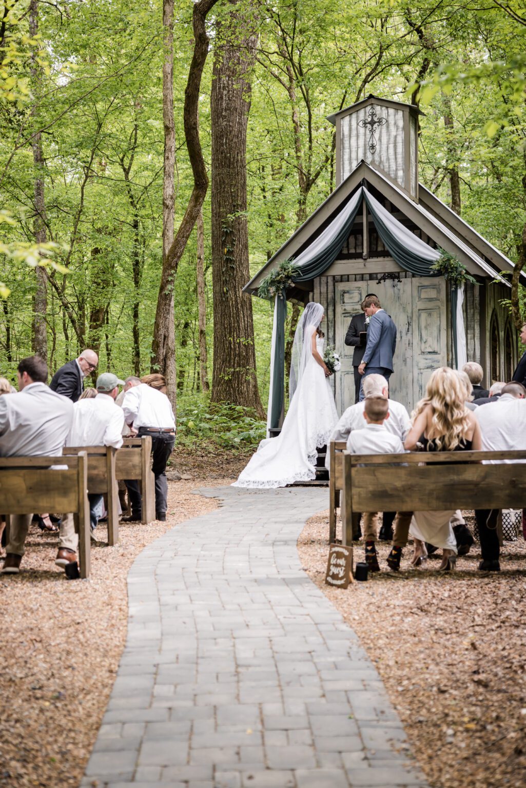Midday Spring Micro Wedding - Rachel and Eric - Chapel in the Hollow
