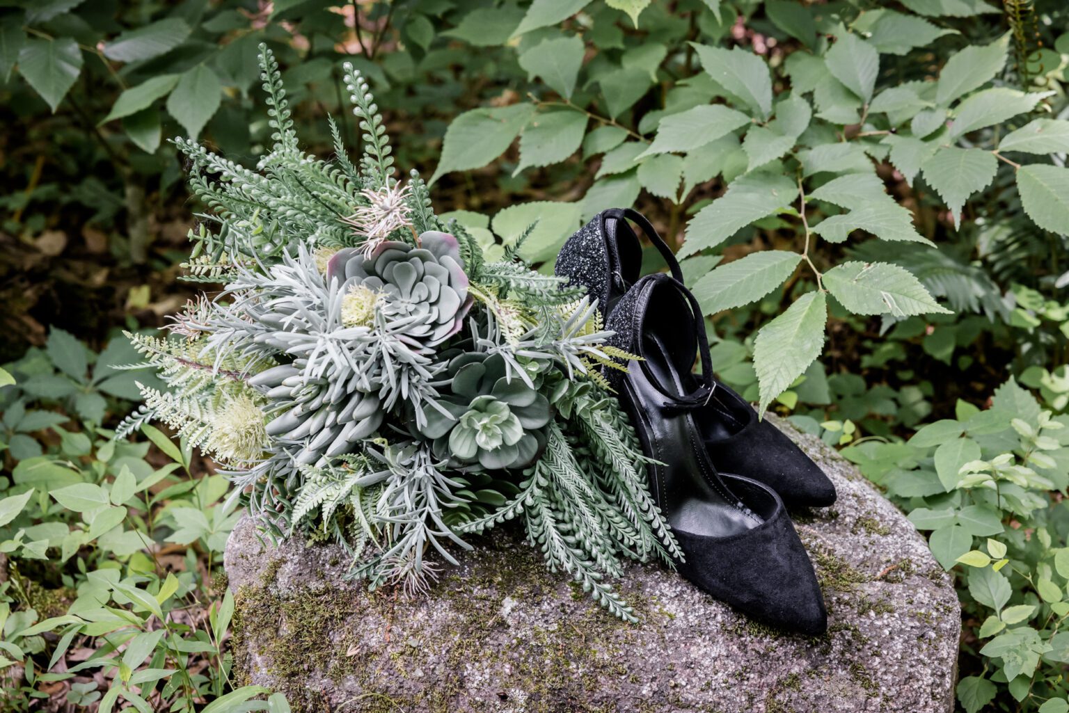 Elegant Outdoor Mini Wedding Sarah And Cory Chapel In The Hollow