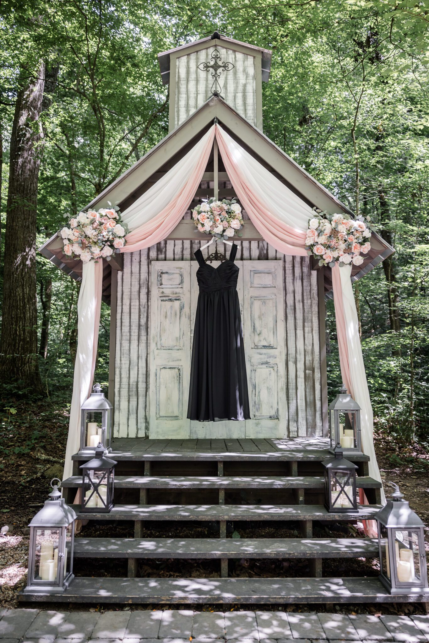 Easy Mini Wedding - Maura and Shane - Chapel in the Hollow