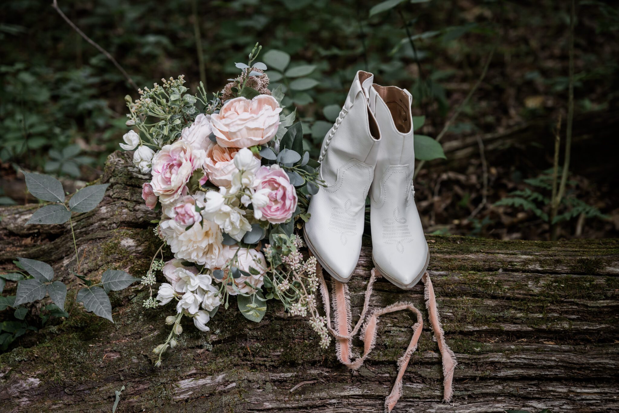 July Summer Wedding - Ashley and Kyle - Chapel in the Hollow