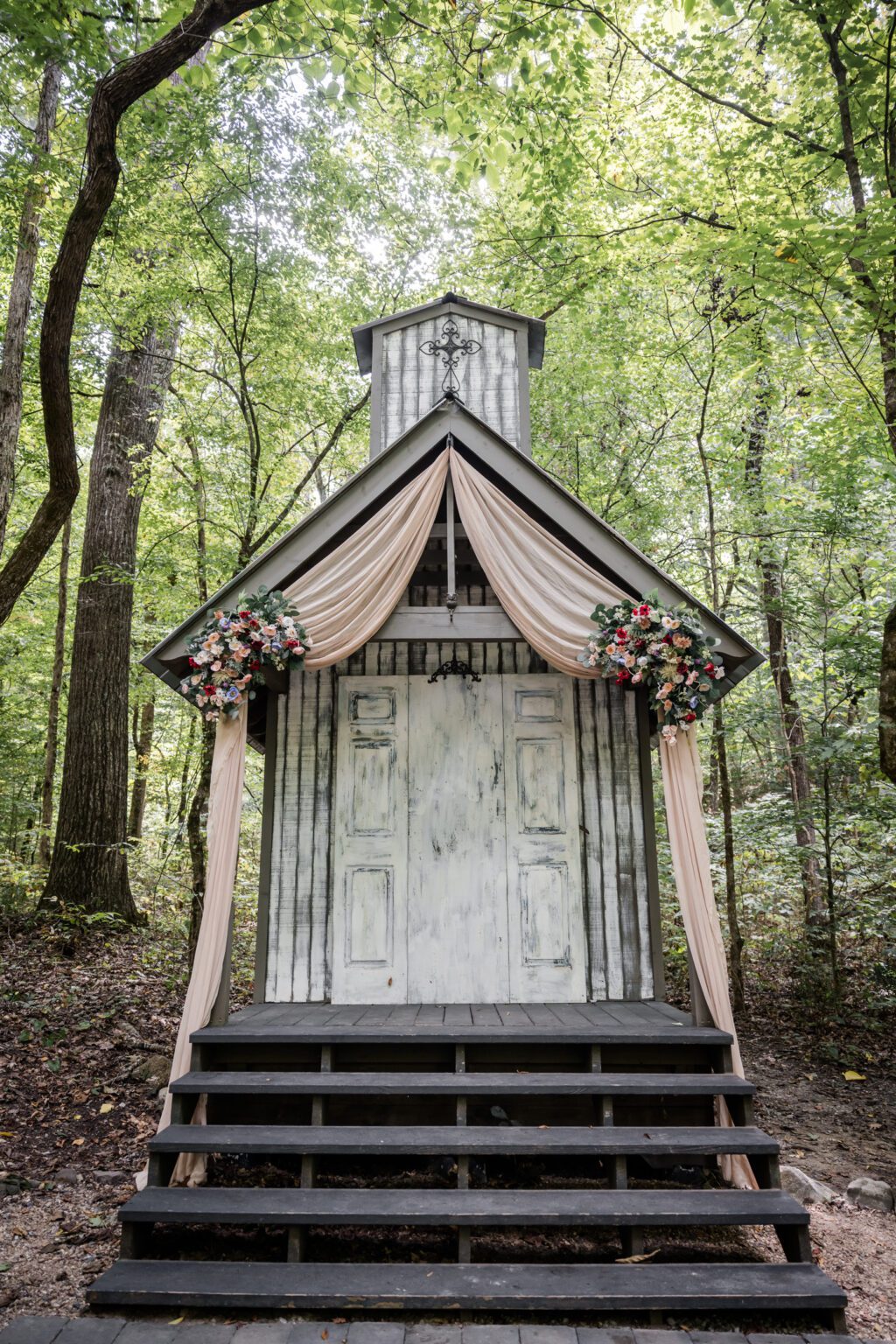 Magical Micro Wedding - Rachel and Jeffrey - Chapel in the Hollow