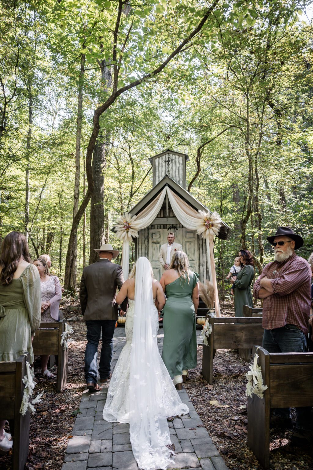 Neutral Fall Wedding - Brianne and Fredrick - Chapel in the Hollow