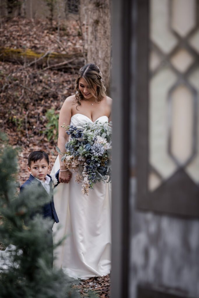 January Micro Wedding - Makayla and Hunter - Chapel in the Hollow