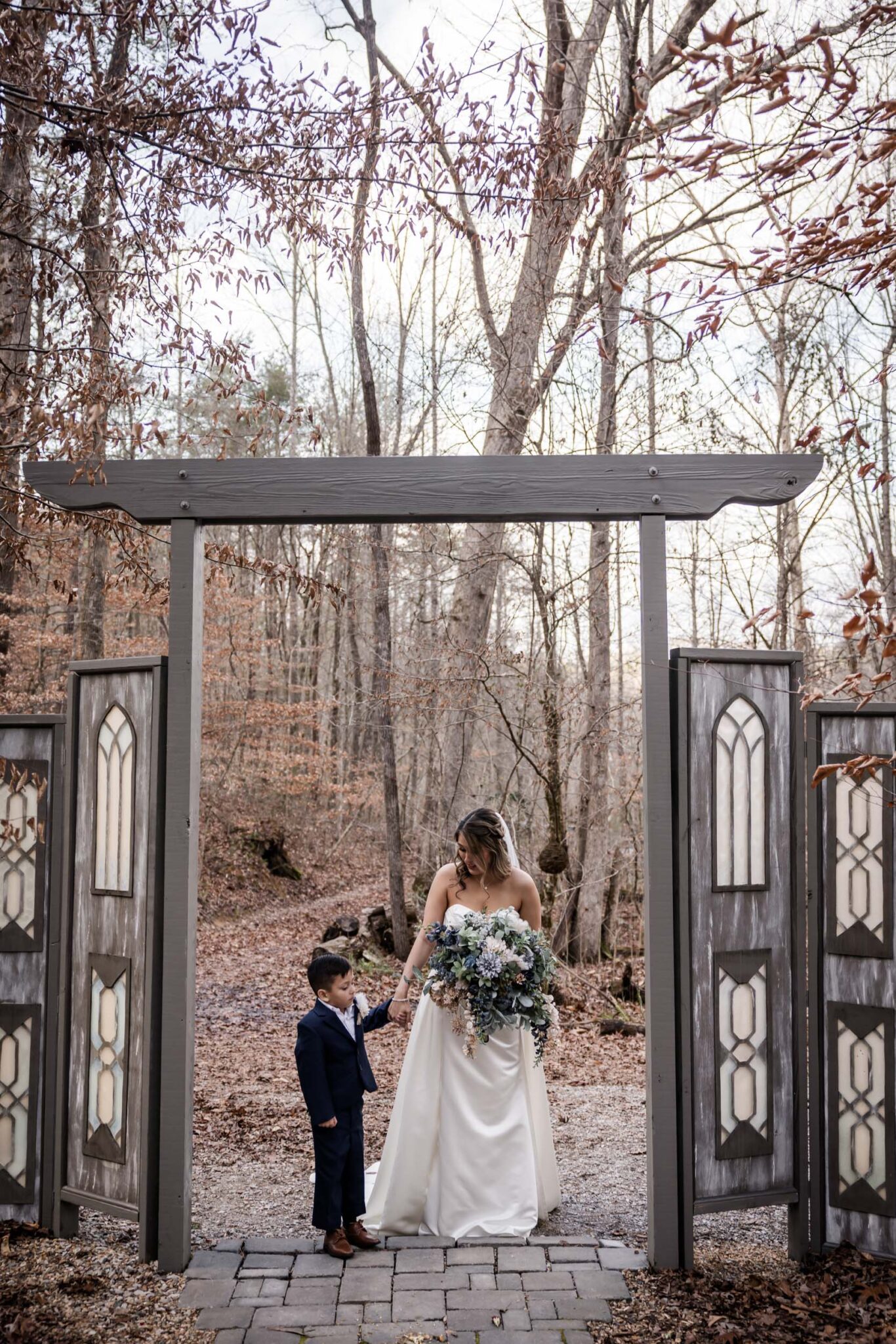 January Micro Wedding - Makayla and Hunter - Chapel in the Hollow