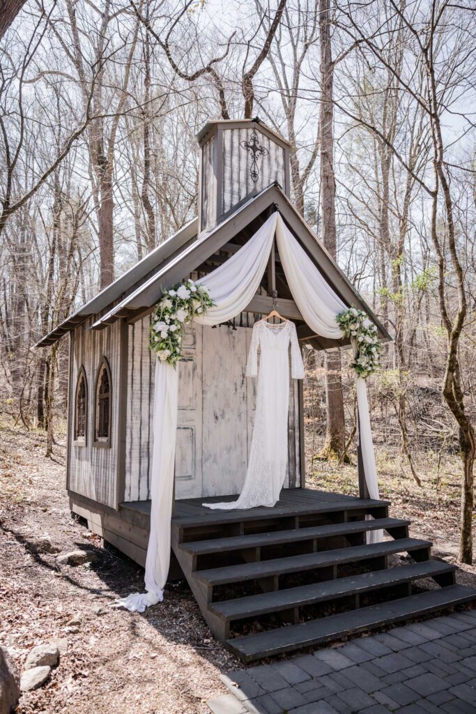 Relaxed Spring Intimate Wedding - Haley and Travis - Chapel in the Hollow