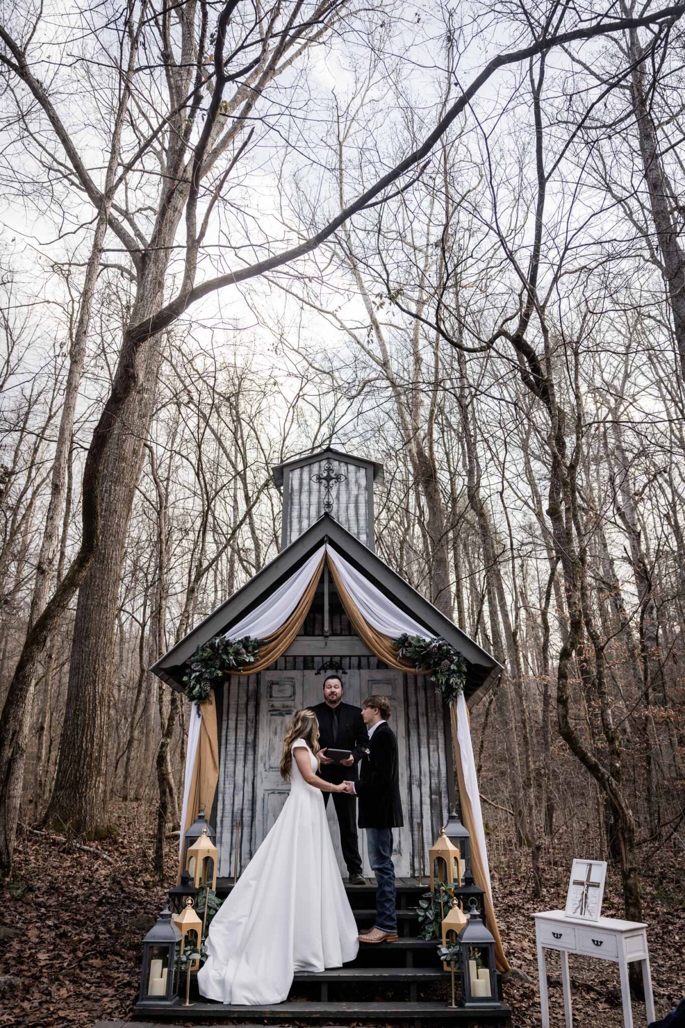 Country Winter Wedding - Haley and Michael - Chapel in the Hollow